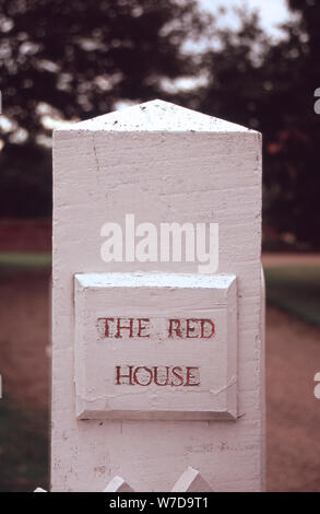 The Red House name plate, Aldeburgh, Suffolk, home of Benjamin Britten ...