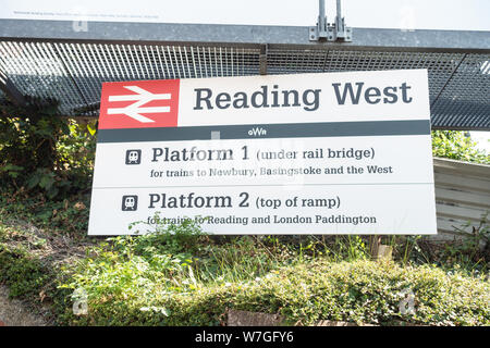 Reading West Railway Station on Oxford Road, Reading, UK Stock Photo ...