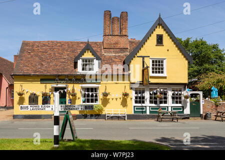 The Peacock Inn pub, Chelsworth, Suffolk, England traditional historic ...