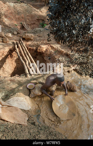 Gold mining in Southern Madagascar Stock Photo - Alamy