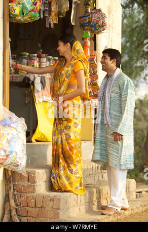 Customer at kirana shop in a village Stock Photo - Alamy