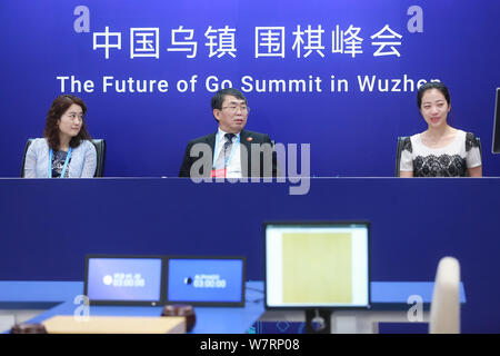 Chinese Go player Nie Weiping attends the closing ceremony of the 2015 ...
