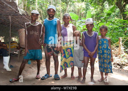 Central African Pygmies Stock Photo - Alamy