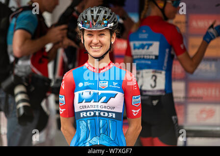 WNT Rotor Pro Cycling team RideLondon Classique women. Anna Badegruber ...