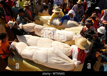Famadihana, traditional funeral ceremony of the Merina and Betsileo ...