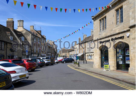 The centre of the historic market town of Oundle, Northamptonshire ...