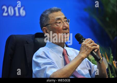 American physicist Samuel Chao Chung Ting, who received the Nobel Prize ...