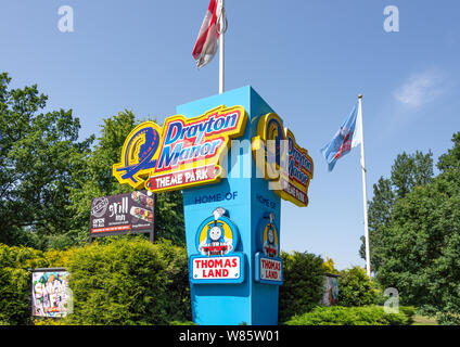 Drayton Manor Theme Park entrance sign, Drayton Manor Drive, Tamworth ...