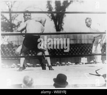 Strangler Lewis defeats the Cossack Giant Stock Photo - Alamy