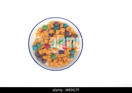 Bowl of Cap’n Crunch Berries cereal from Quaker Oats isolated on white ...