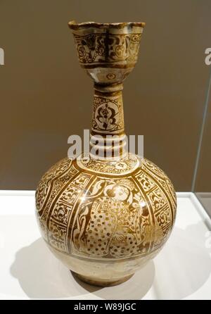 Decanter, Iran, early 13th century AD, lustre painted fritware Aga ...