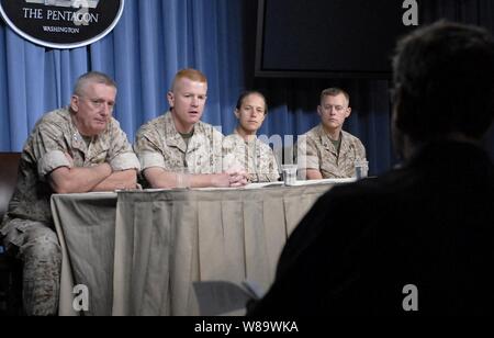 From left to right: Lt. Col. Lew E. Cureton, retired Master Sgt. Wayne ...