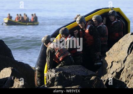 Naval Special Warfare Training Center, Navy Expeditionary Combat ...