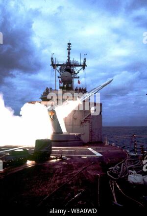 A Standard Missile-1 (SM-1) Medium Range (MR) missile (SM-1MR) is fired ...