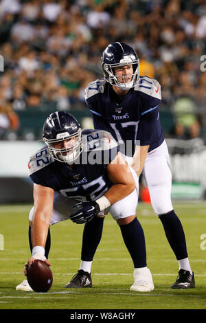 Tennessee Titans guard Corey Levin (62) warms up before an NFL football ...