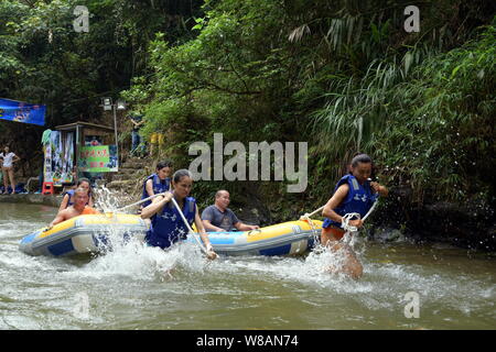 Female Chinese rafting lifeguard candidates learn fighting skills ...
