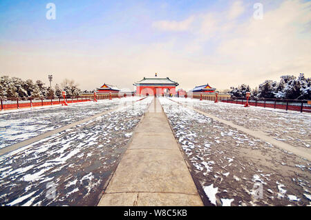 Snow View of the Temple of Heaven in Beijing Stock Photo - Alamy