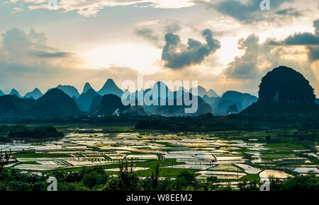 China, Yangshuo town rice paddies primitive irrigation system Stock ...