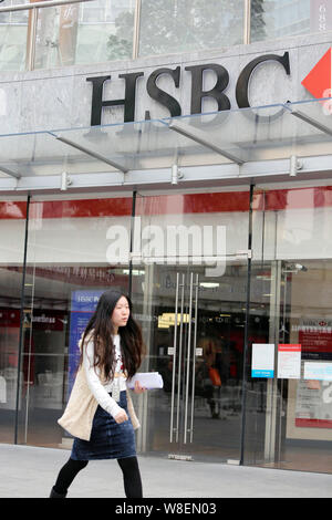 Clients at the the HSBC Hongkong and Shanghai Banking Corporation ...