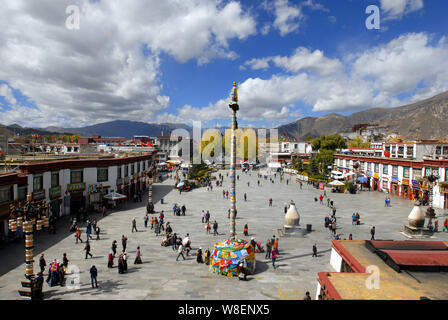 --FILE--View of the Front Palace in the Epang Palace of Qin Dynasty in ...