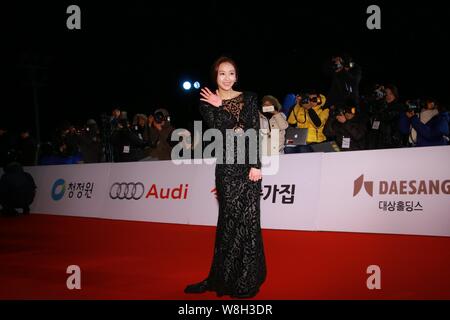 Kim Da-som (Dasom) of South Korean girl group Sistar attends a ...