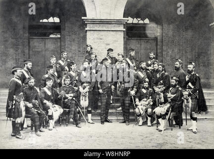 Vintage 19th century photograph: 92nd (Gordon) Highlanders in kilts ...