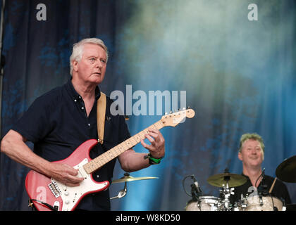Lead vocalist and guitarist Julian Frederick Gordon 'Pye' Hastings with ...