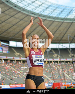 Alexandra WESTER, ASV Koeln, clapping, clapping, women's final long ...