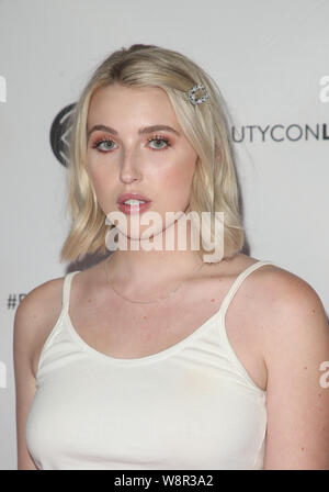Elli Moore at the Beautycon festival, Los Angeles Convention Center ...