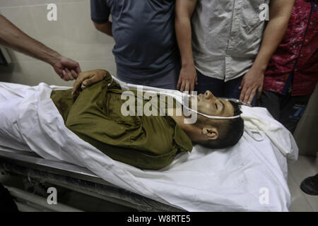 Beit Hanoun, Palestinian Territories. 11th May, 2021. Palestinians ...