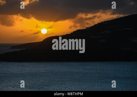 Sint Maarten sunset - dramatic Caribbean sunset on Saint Maarten island ...