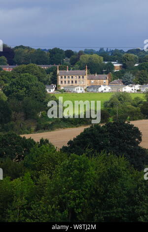 Little Preston Hall residential park and a horse field in Swillington ...