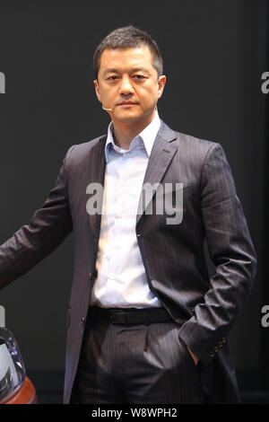 --FILE--Chinese pop diva Faye Wong, left, and her husband Chinese actor ...