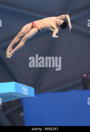 China's Yang Hao competes in the men's 10m platform diving final, at ...