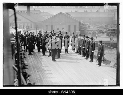 Adm. Fletcher taking command of Atlantic Fleet, Photograph shows the ...