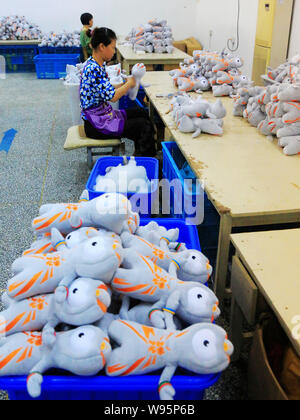 Chinese workers made toys of Wenlock, the mascot of the London 2012 ...