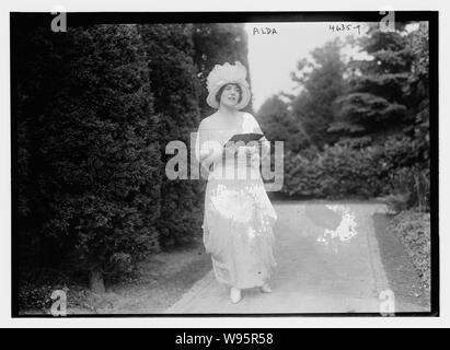 Frances Alda, a renowned opera singer from New Zealand, is captured in ...