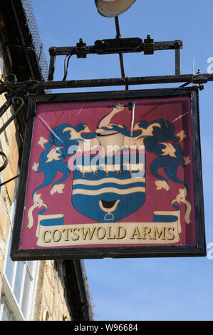 Cotswolds Arms sign, Burford, Oxfordshire Stock Photo - Alamy