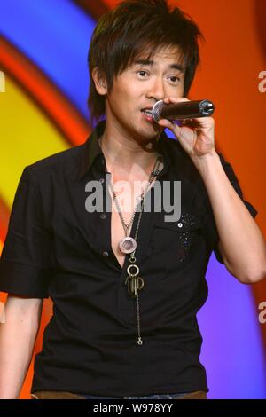 Taiwanese actor and singer Alec Su arrives at the 49th Golden Horse ...