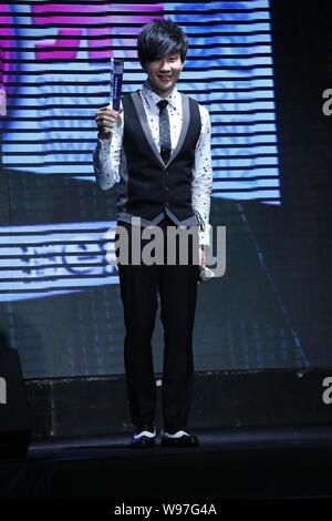 Singaporean singer JJ Lam poses during the 2012 HITO pop music award ...