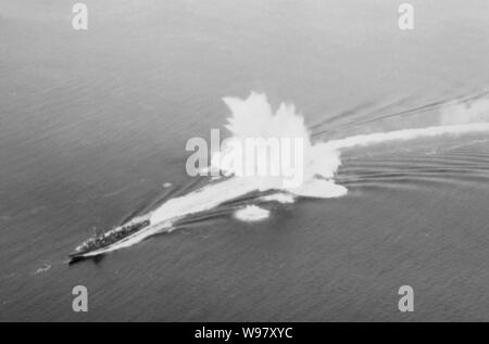 Destroyer drops depth charge off NY 1942 Stock Photo - Alamy