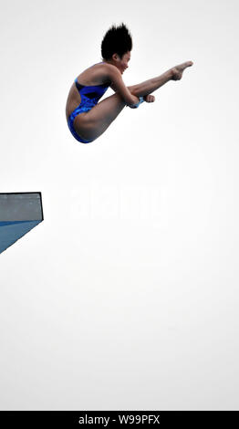 Chinas Chen Ruolin competes in the final of the womens 10-meter ...