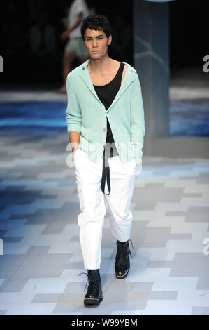 Cabbeen Chic fashion show at the China Fashion Week Autumn/Winter 2011 ...