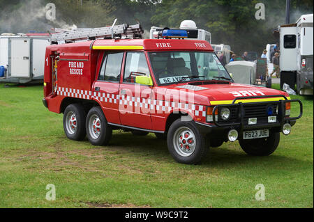 range rover land fire tender at airport rescue emergancy six wheel ...