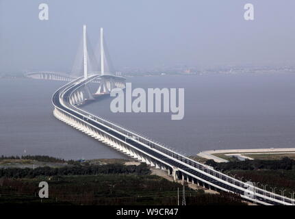 Aerial view of the Shanghai Yangtze River Bridge which links Chongming ...