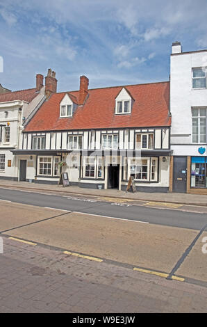 Towcester Brave Old Oak Pub Northampton Stock Photo - Alamy