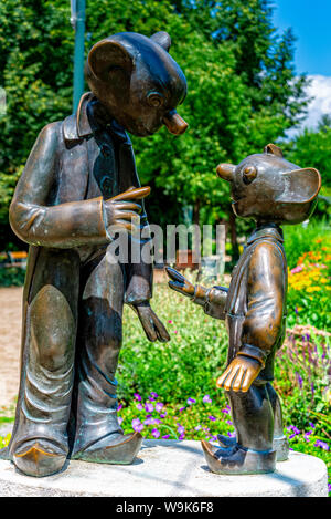 Spejbl and Hurvinek Monument, statue of Czech puppets Stock Photo - Alamy