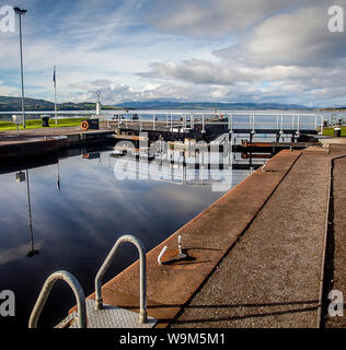 Clachnaharry Sea Lock, Caledonian Canal, Inverness Stock Photo - Alamy