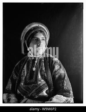 Arab girl from Ramallah Stock Photo - Alamy