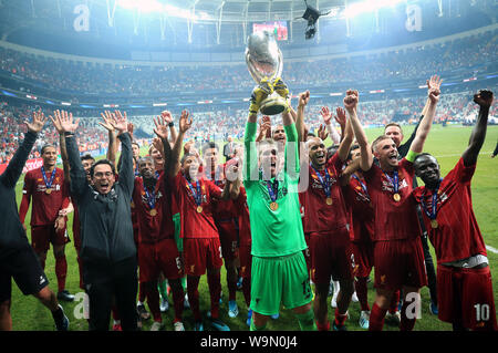 Liverpool goalkeeper Adrian during the UEFA Super Cup Final at Besiktas ...